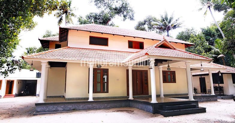 NOSTALGIC HOME DESIGN VRINDHAVANAM - Home Pictures